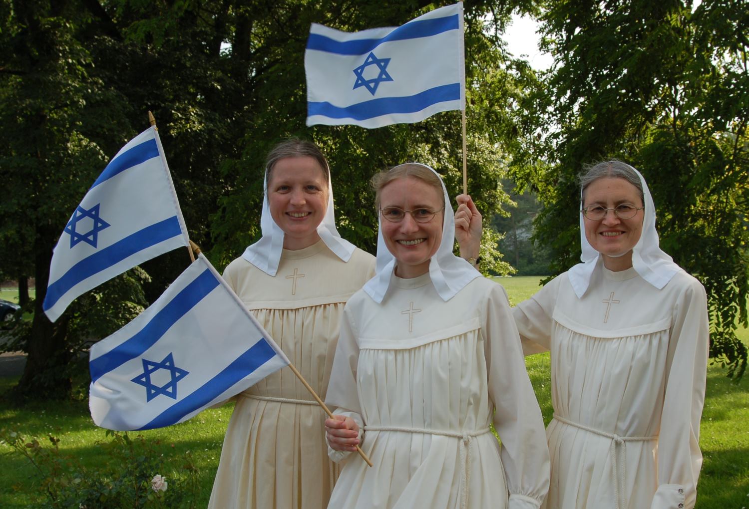 Sld-Adora-Libna-Lydia-Isr-Fahn | Evangelical Sisterhood of Mary